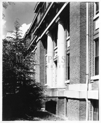 "Lee Hall"